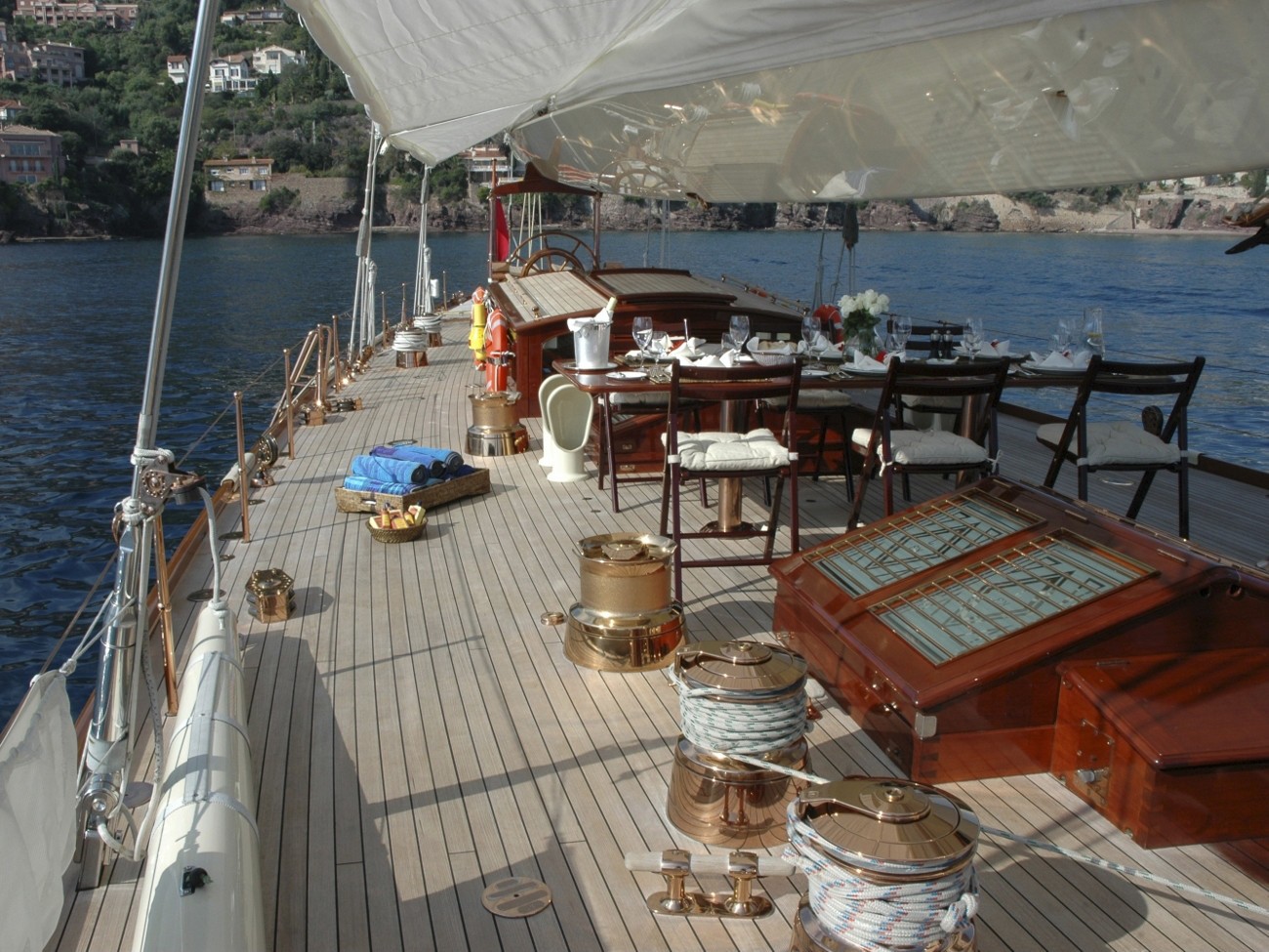 Yacht SHAMROCK V, Classic J Class | CHARTERWORLD Luxury Superyacht Charters